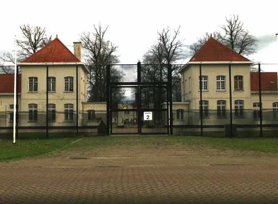 Vijf cipiers gewond in gevangenis van Wortel na nieuw gewelddadig incident | RTV